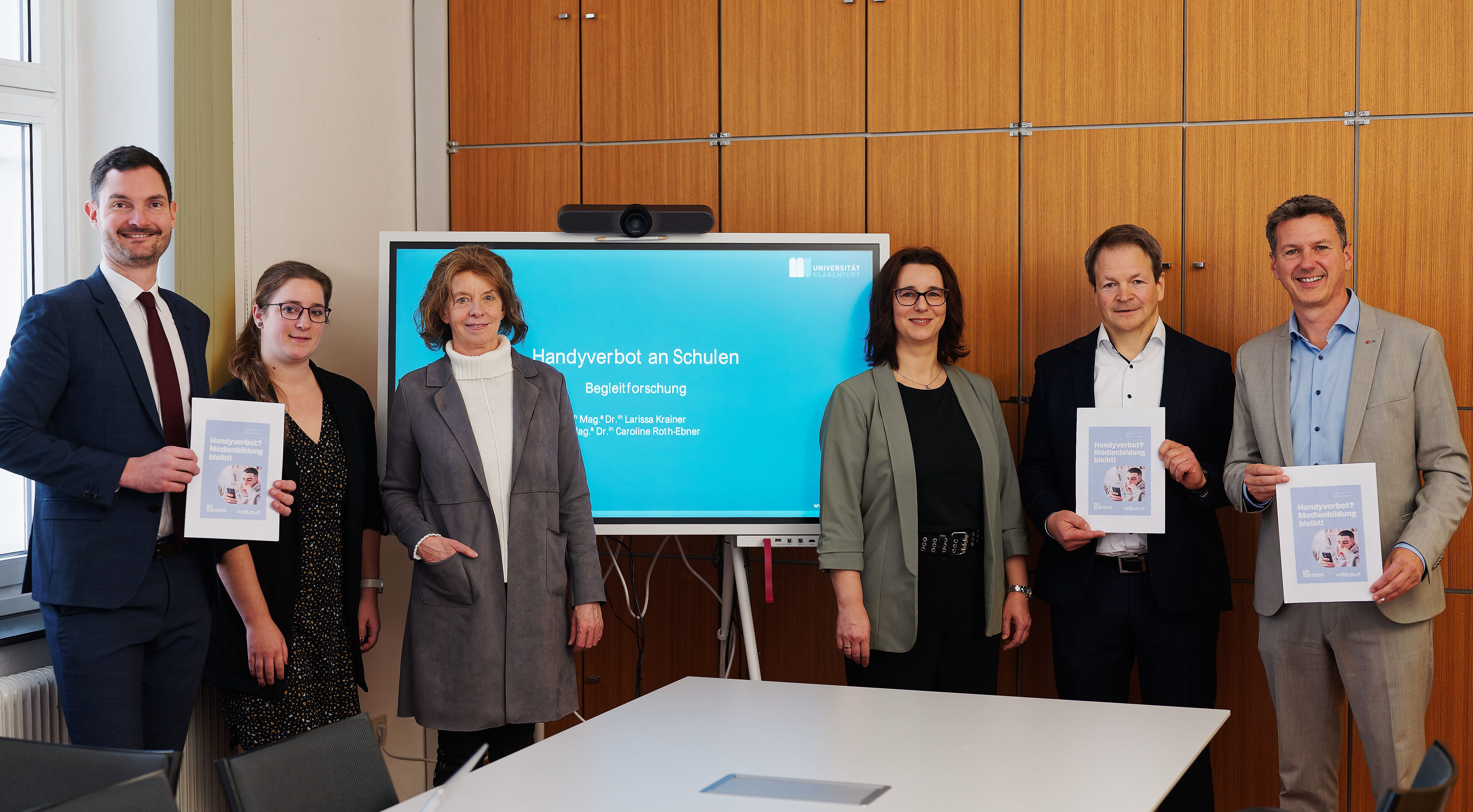 Pause fürs Handy – Schutz für Kinder - Land Kärnten