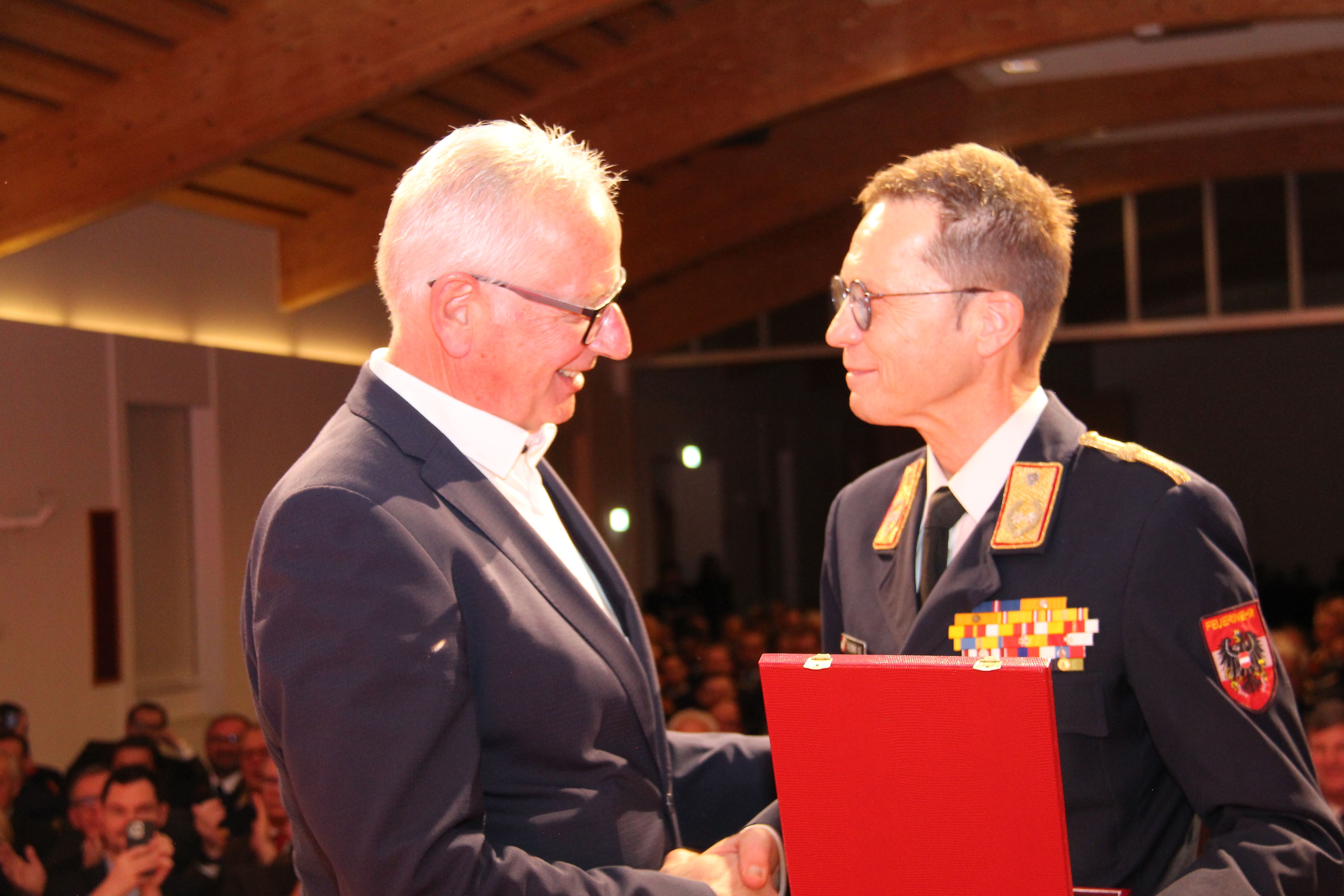 Landesfeuerwehrtag 2025: Ehrenamt braucht Verantwortung und ...